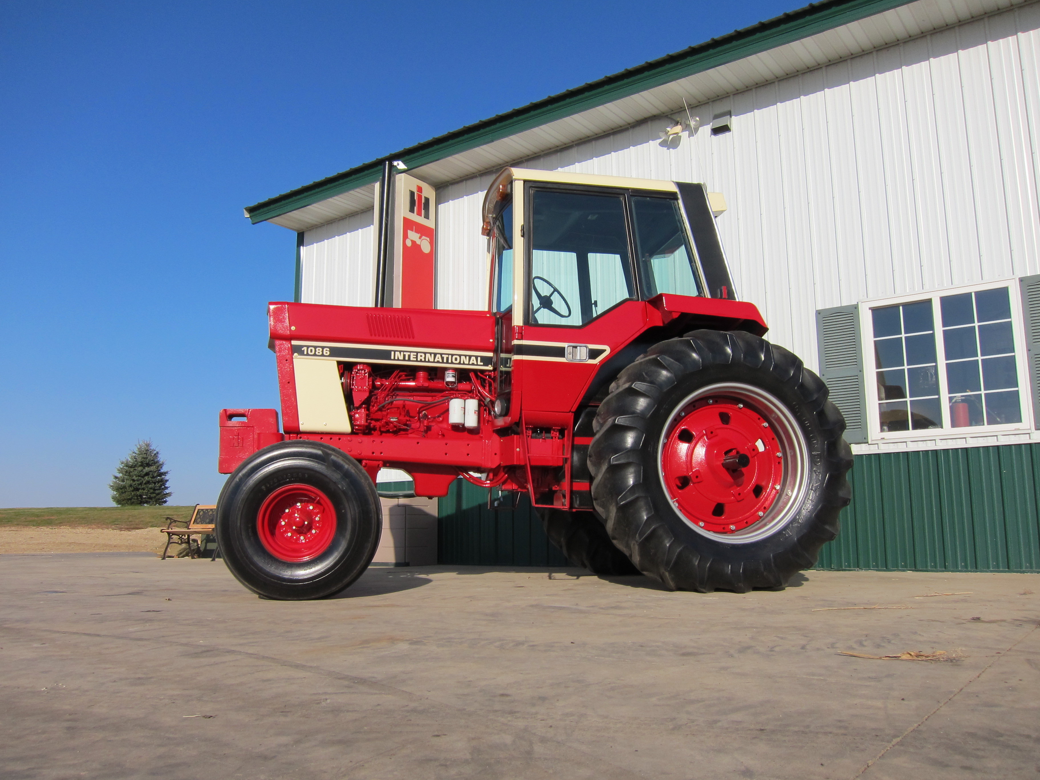 1086 vs 1486 - Same From Engine Back? - General IH - Red Power Magazine ...