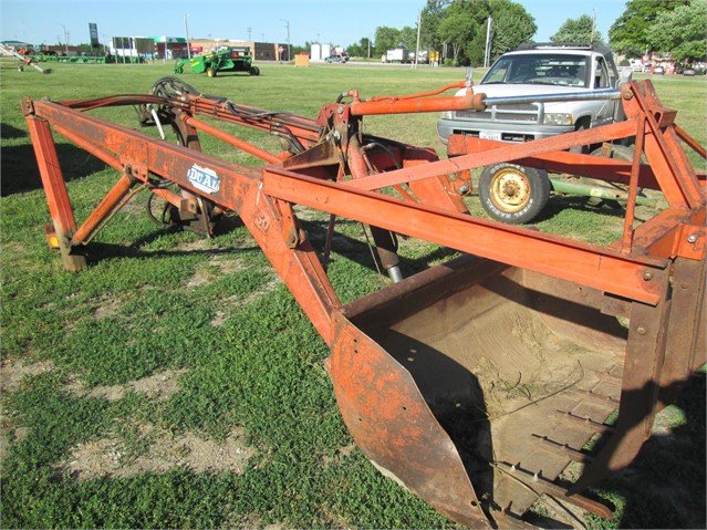 Dual 250 loader - Projects, Builds, & Restorations - Red Power Magazine ...