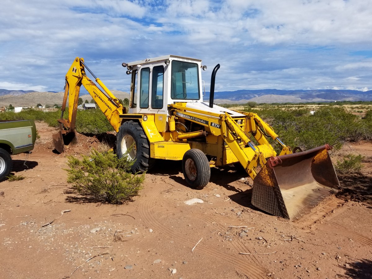 International 270A backhoe - IH Construction Equipment - Red Power ...