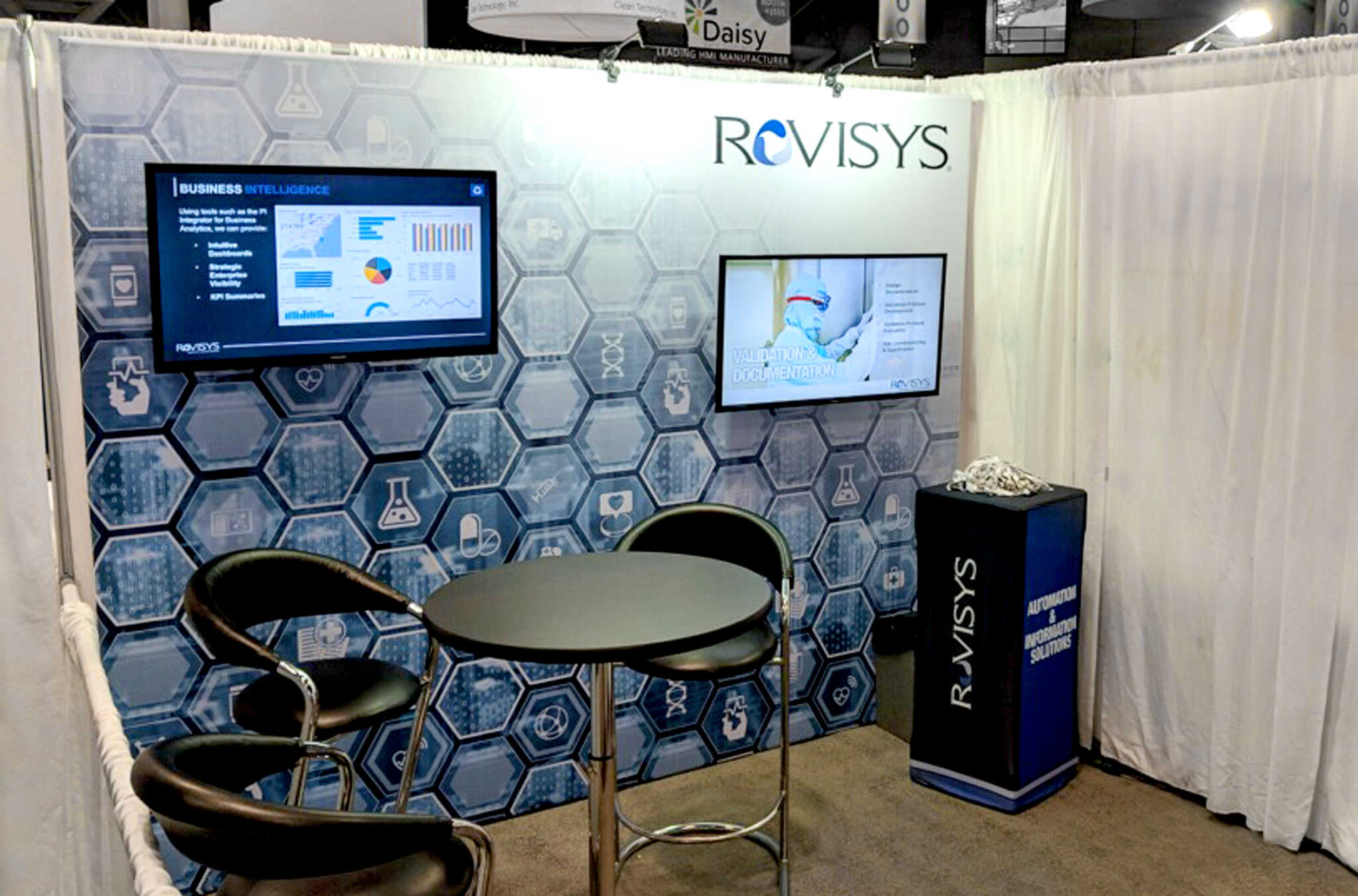 Inline Booths | Custom Inline Trade Show Booth Designs