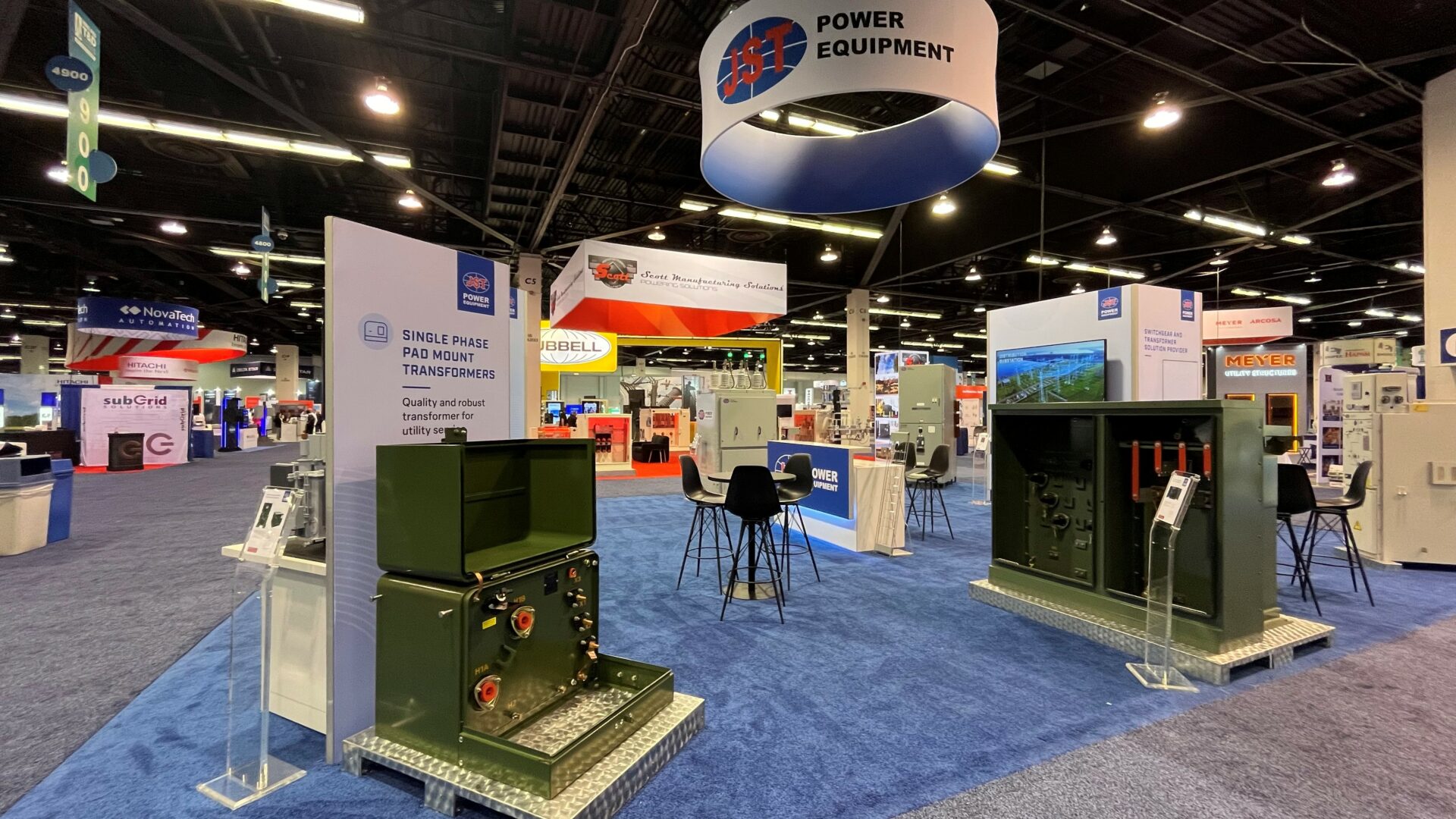 Rogers Helps Industry Pioneers Energize the Show at IEEE 2024