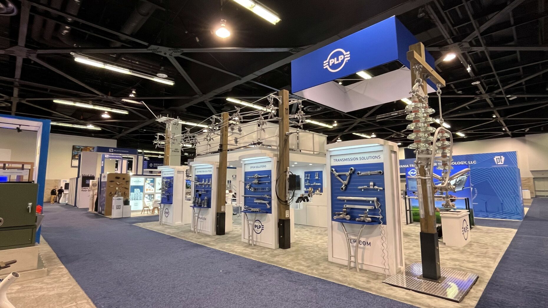 Rogers Helps Industry Pioneers Energize the Show at IEEE 2024