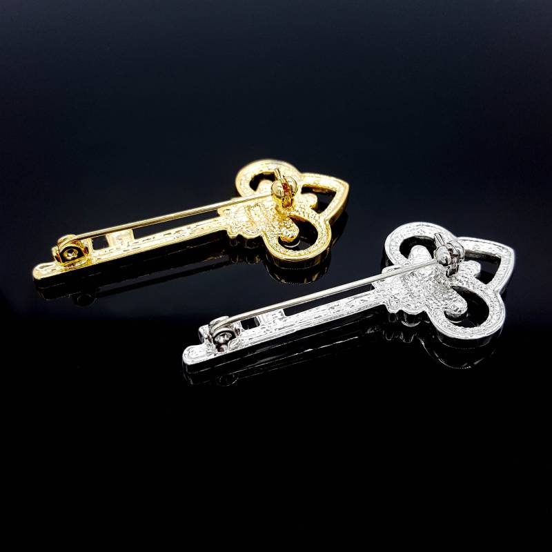 REALTOR® Rhinestone Key Pin (RTS8001)