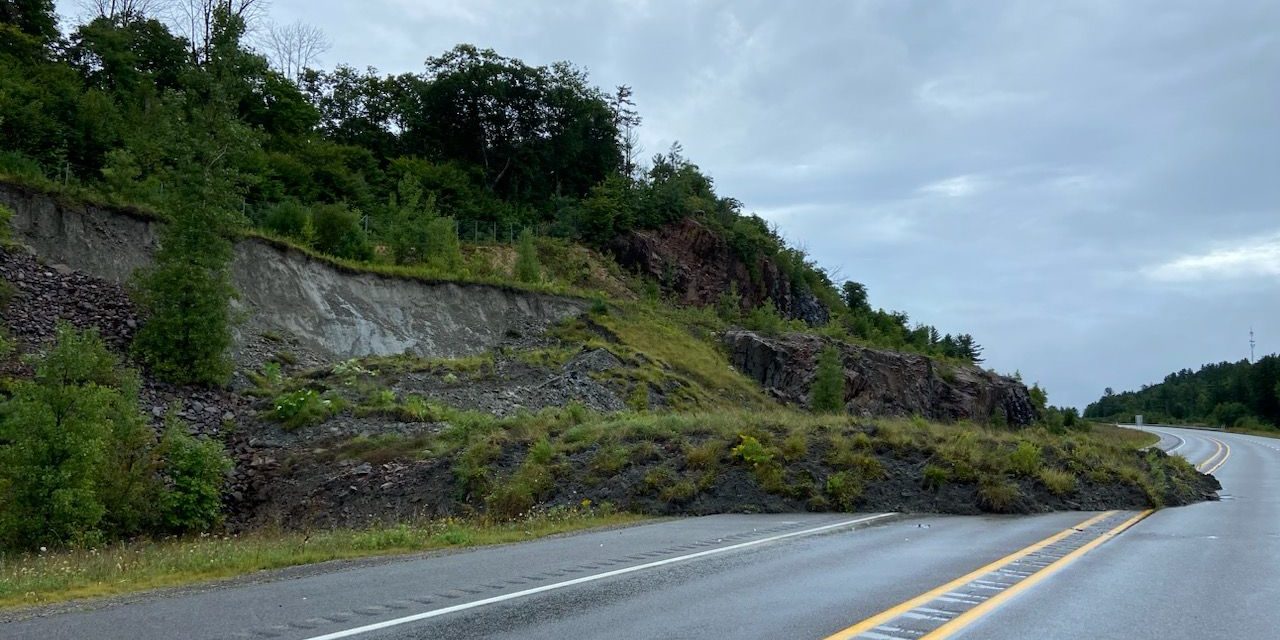 Landslide closes Autoroute 50 in Grenville-sur-la-Rouge