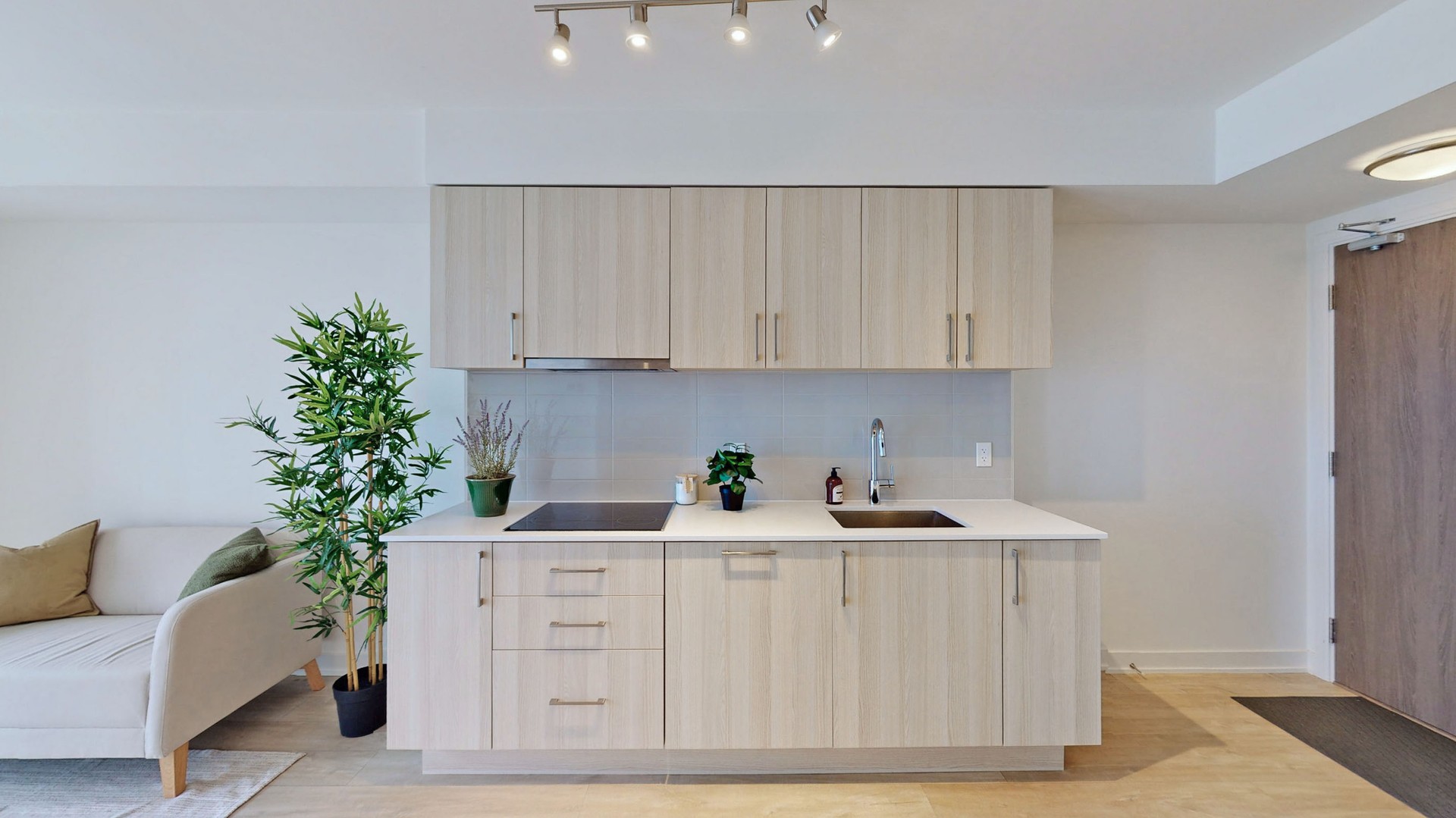 703w-27-bathurst-street-toronto-winsold
