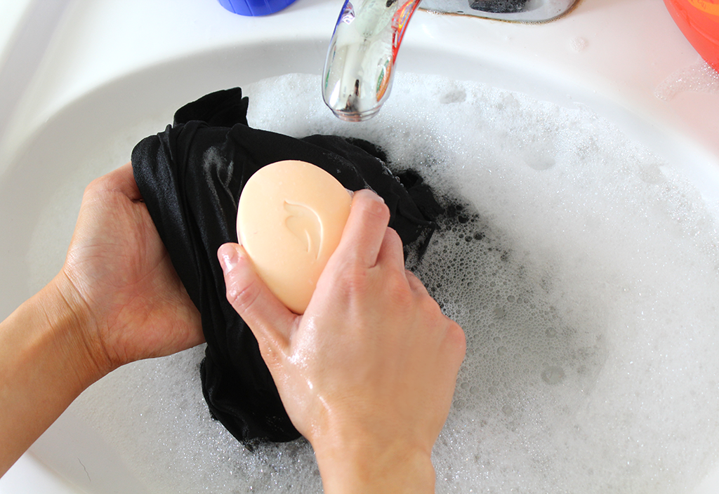 How To Hand Wash Clothing When Traveling Easy Step By Step Tutorial How To Hand Wash Clothing When Traveling Easy Step By Step Tutorial